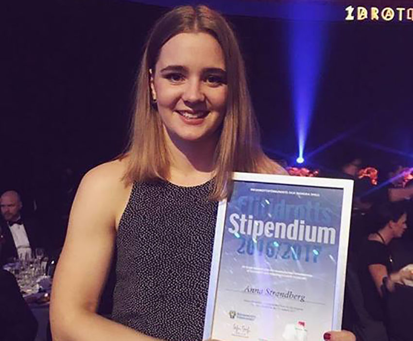 Anna Strandberg tilldelades stipendium på Idrottsgalan - Svenska Budo ...