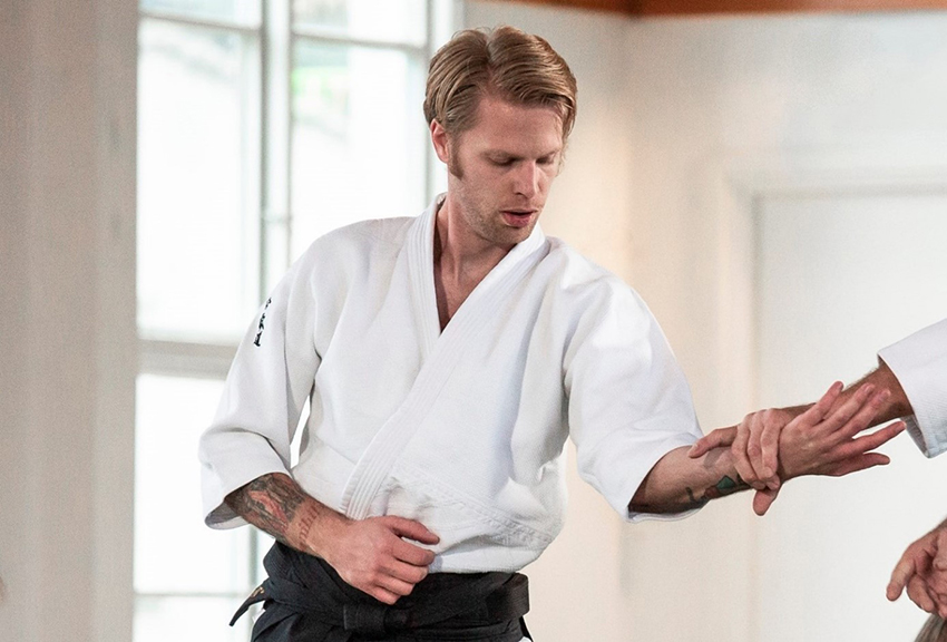 Emil Frank visar aikido under World Games - Svenska Budo ...